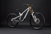COMMENCAL SUPREME DH | World Cup Proven. Race Ready – Essential Cycles